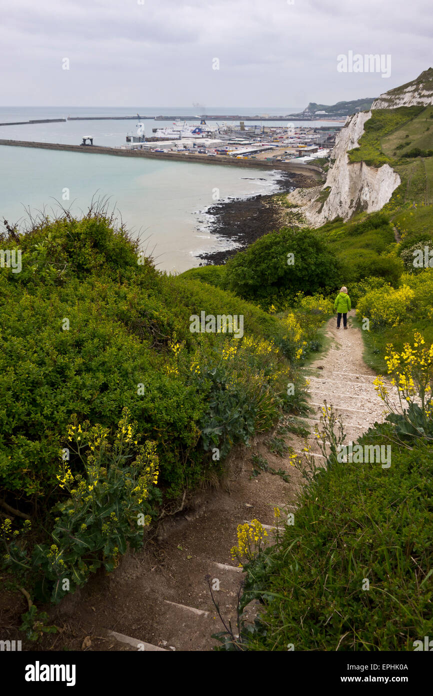 The Port of Dover Coast path footpath coastal Stock Photo - Alamy