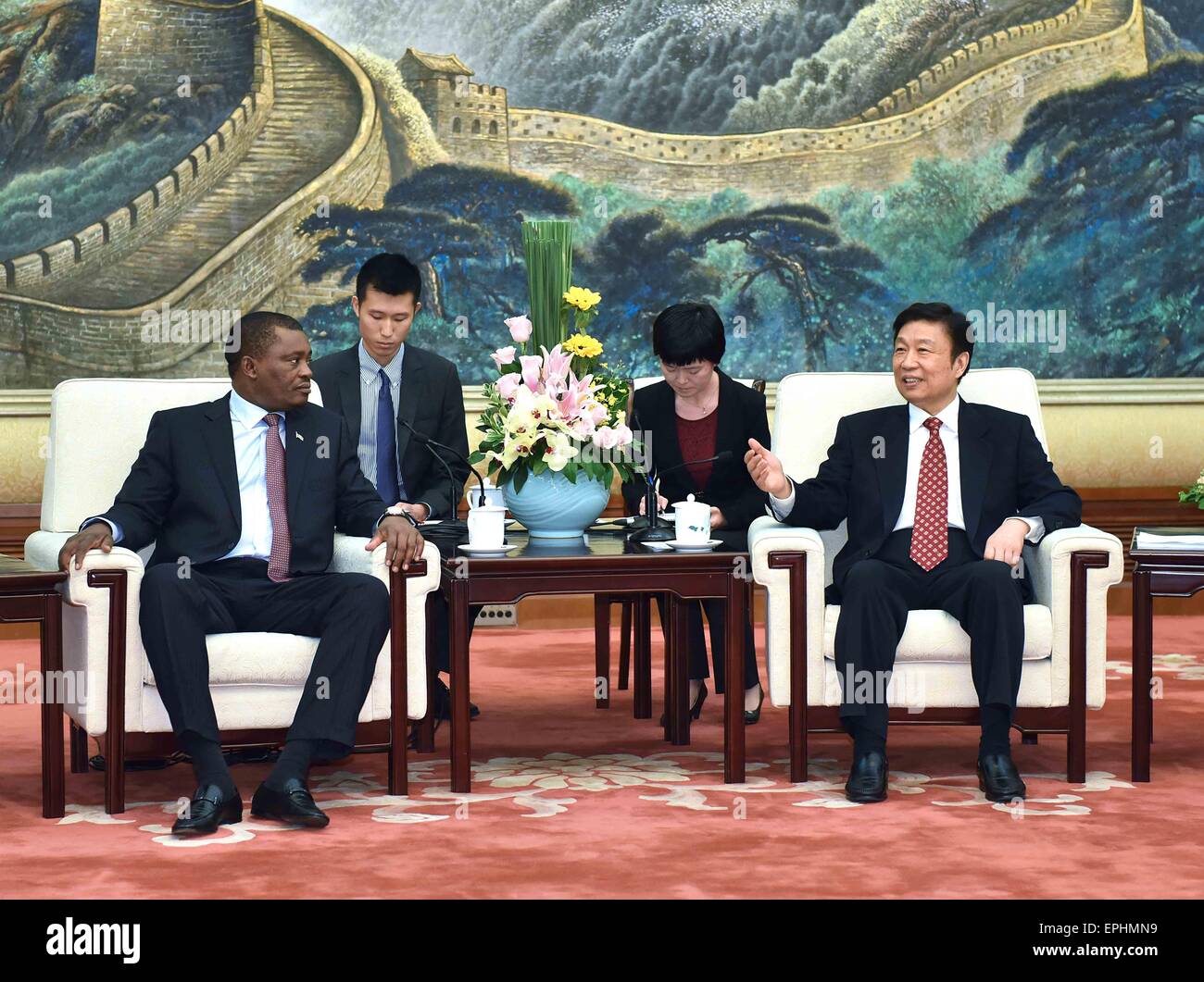 Beijing, China. 19th May, 2015. Chinese Vice President Li Yuanchao (R ...