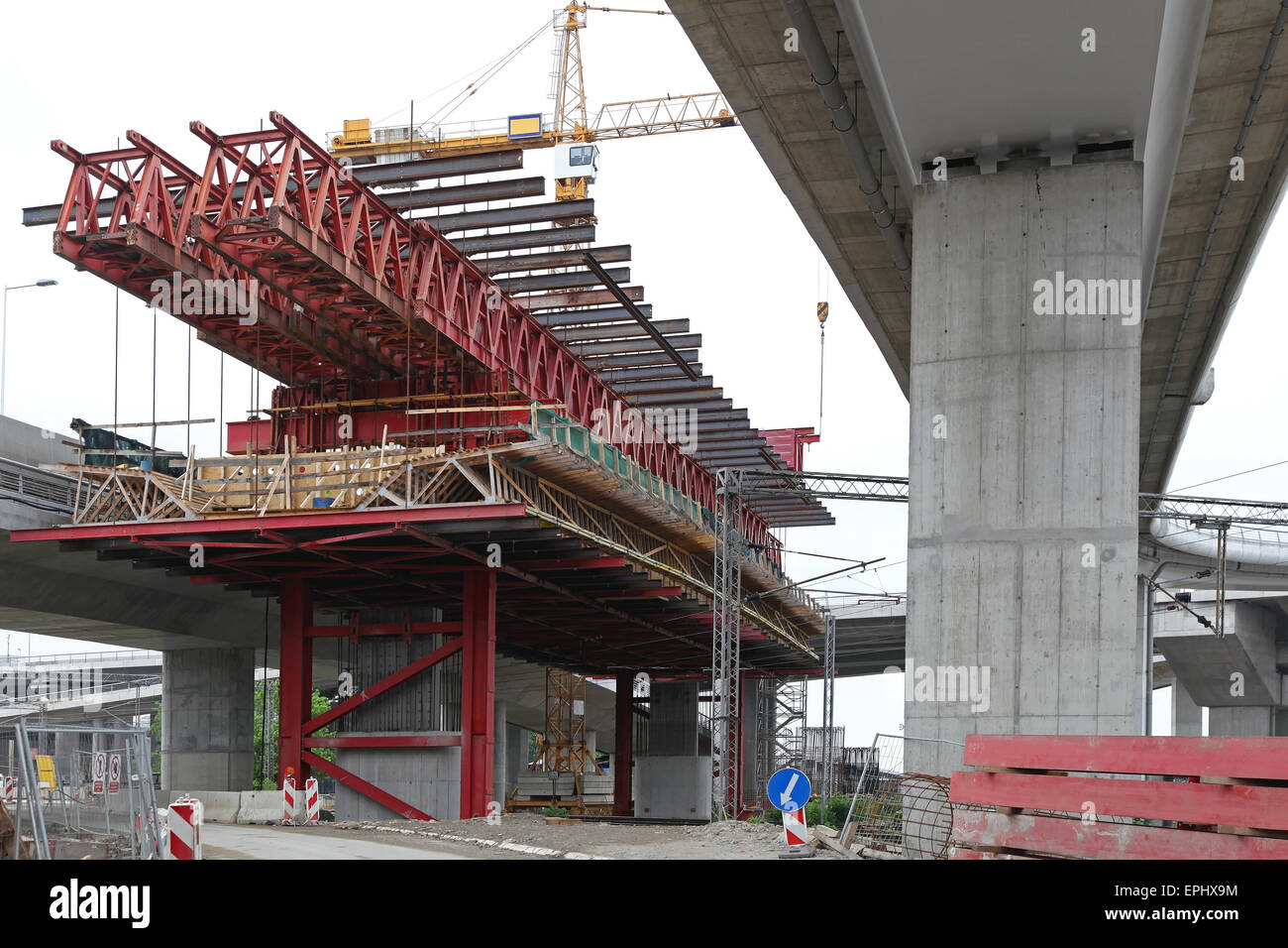 Intersection scaffold hi-res stock photography and images - Alamy