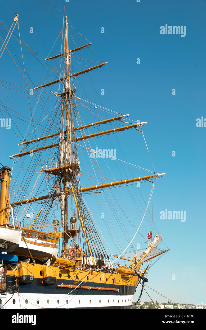 The italian sailing vessel amerigo vespucci hi-res stock photography ...