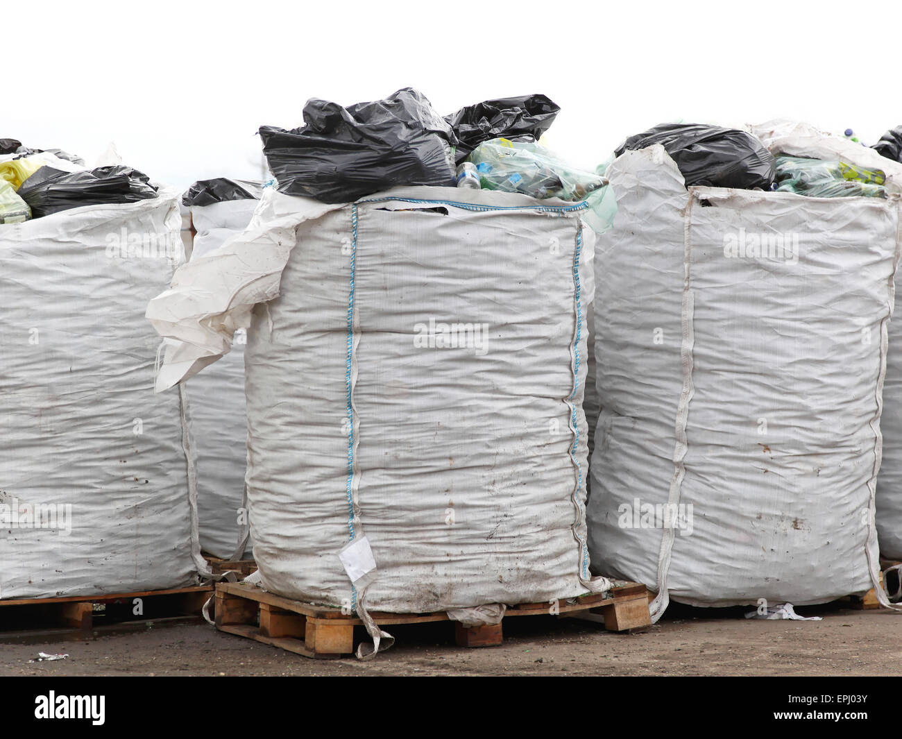 Recycling pallet hi-res stock photography and images - Alamy