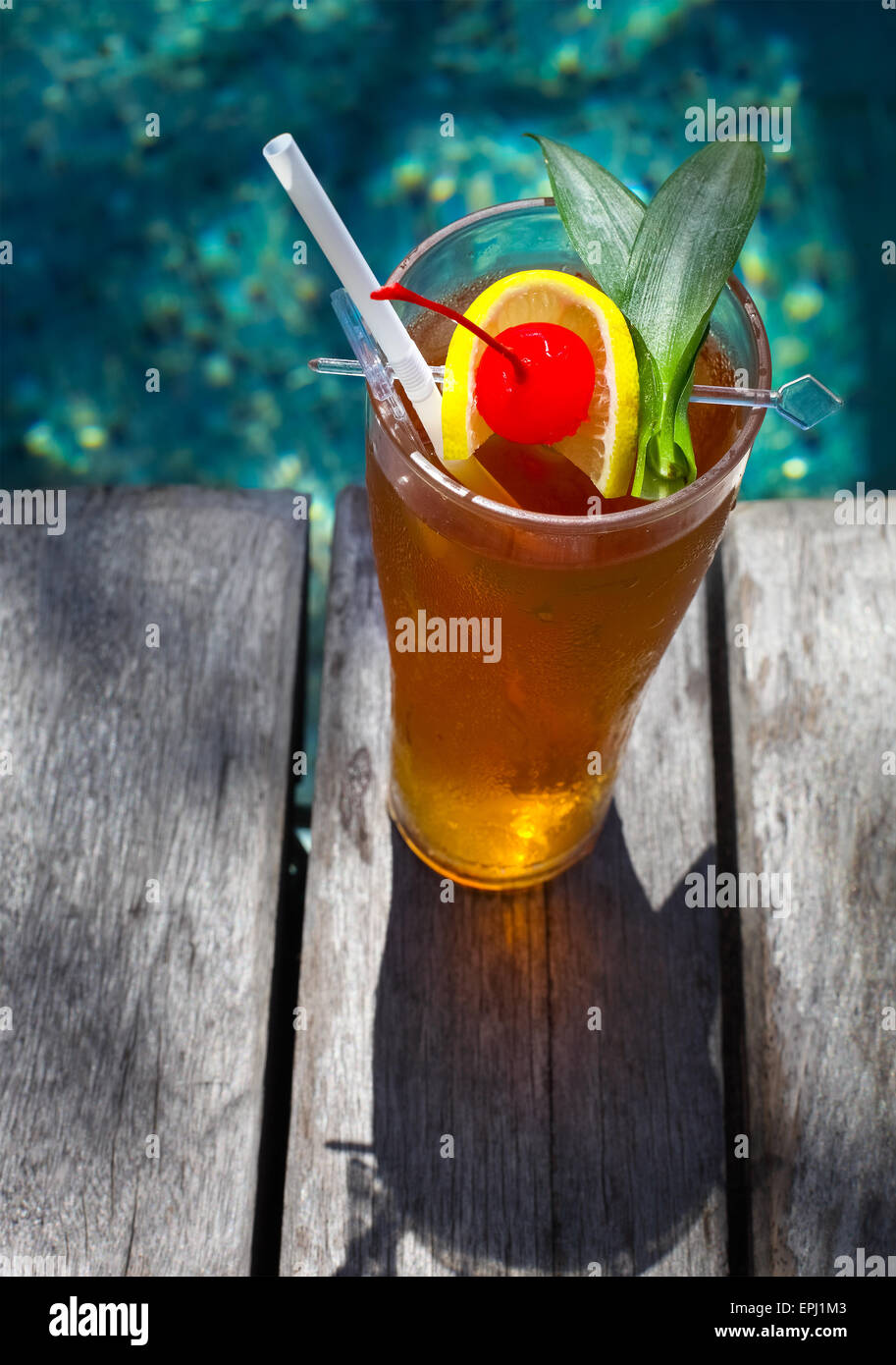Cocktail near the swimming pool Stock Photo - Alamy