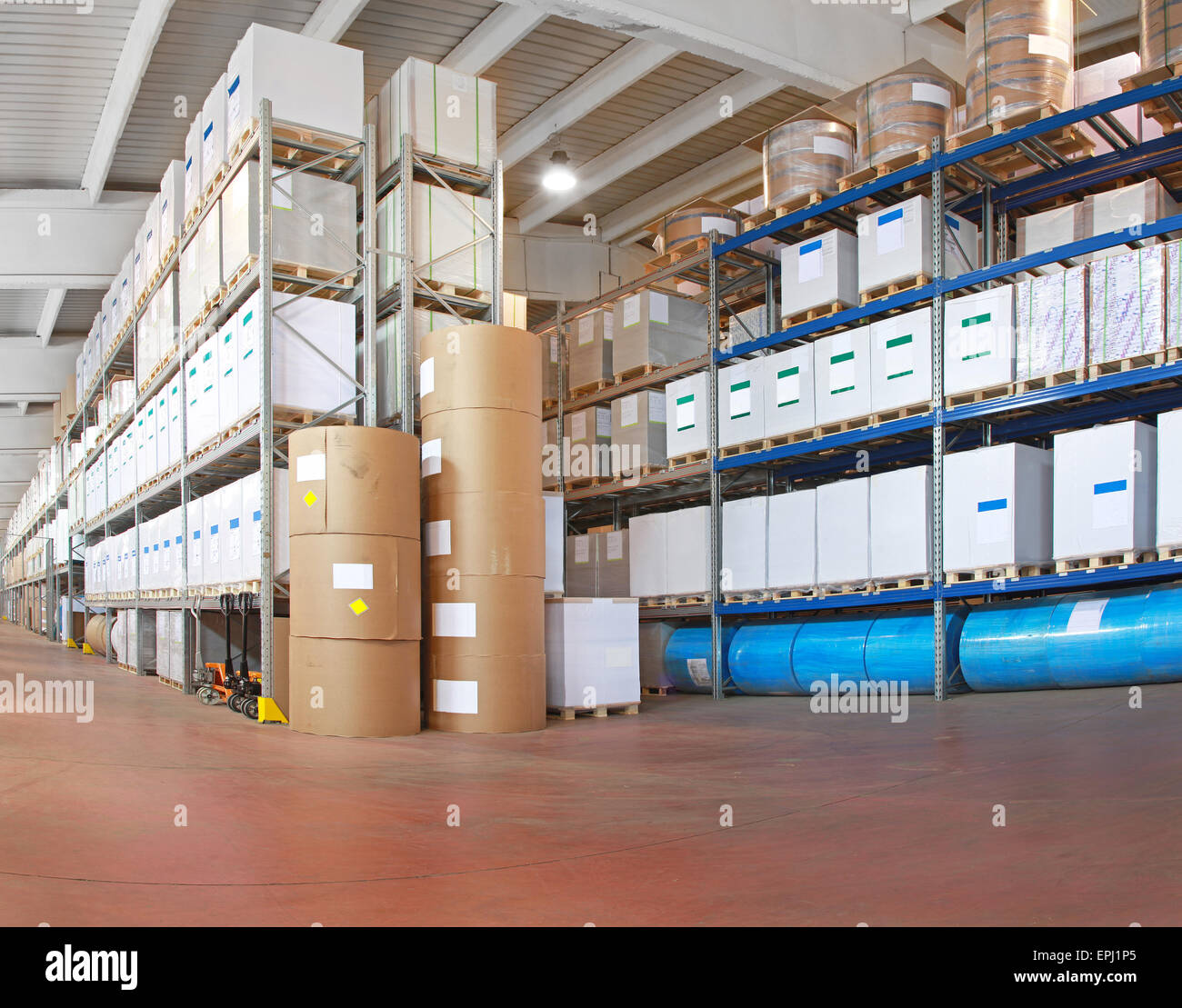 Pallet distribution hi-res stock photography and images - Alamy