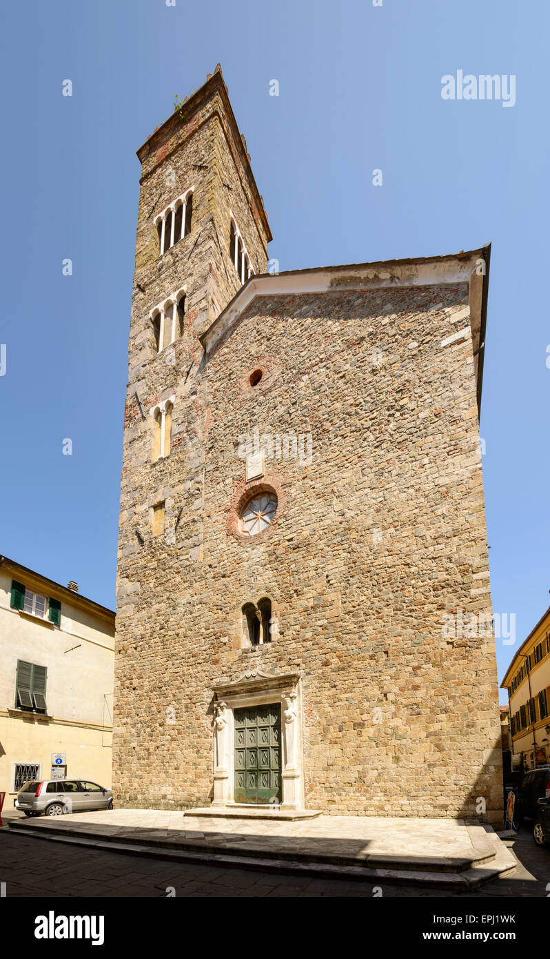 Old town medieval church hi-res stock photography and images - Alamy