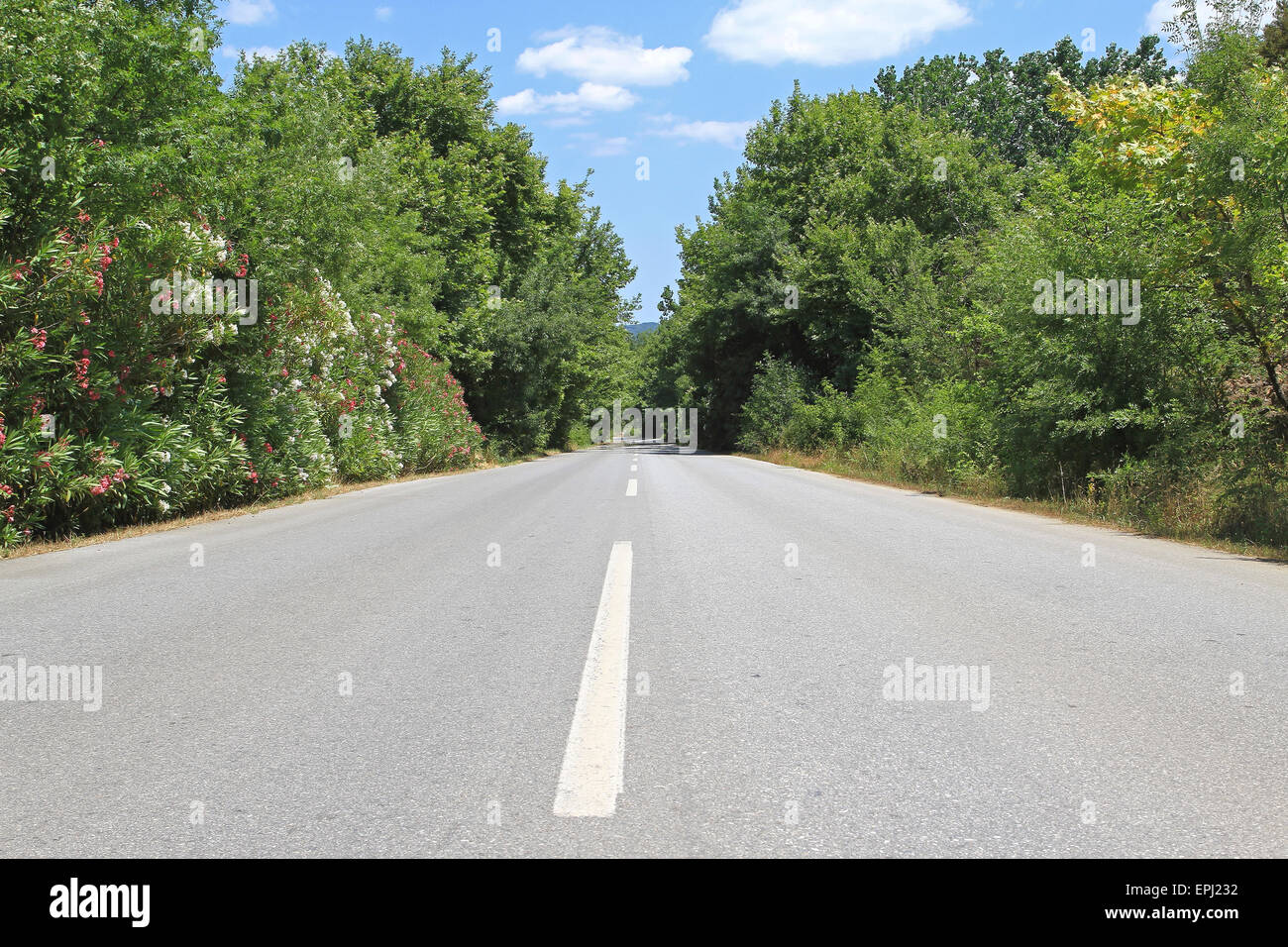 Paved road line hi-res stock photography and images - Alamy