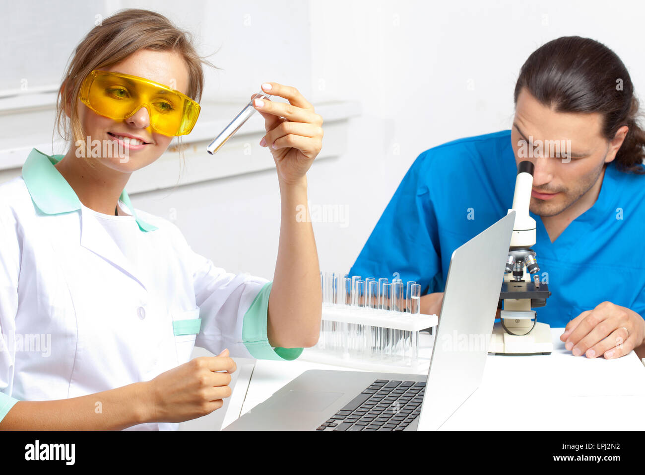 Researcher laboratory hi-res stock photography and images - Alamy