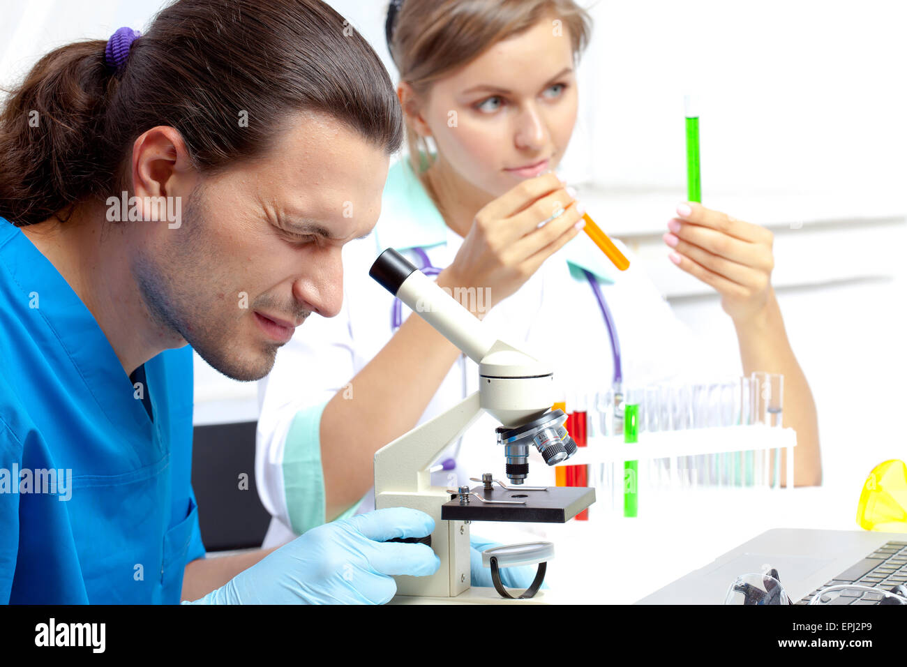 Two people work in laboratory hi-res stock photography and images - Alamy