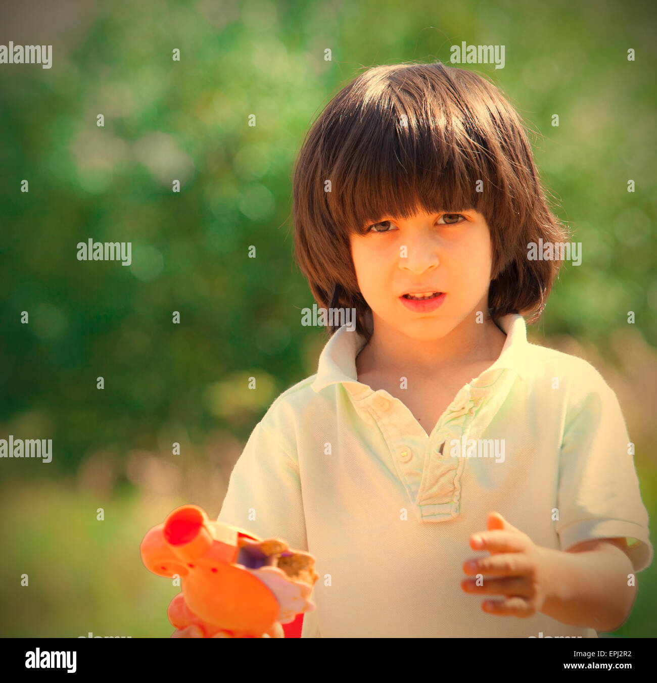 Outdoor portrait of child hi-res stock photography and images - Alamy