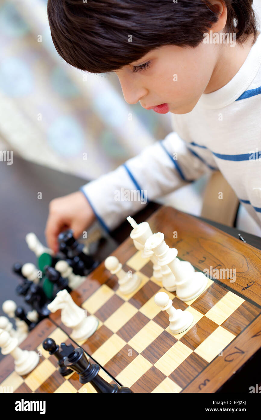 Boy chess hi-res stock photography and images - Alamy