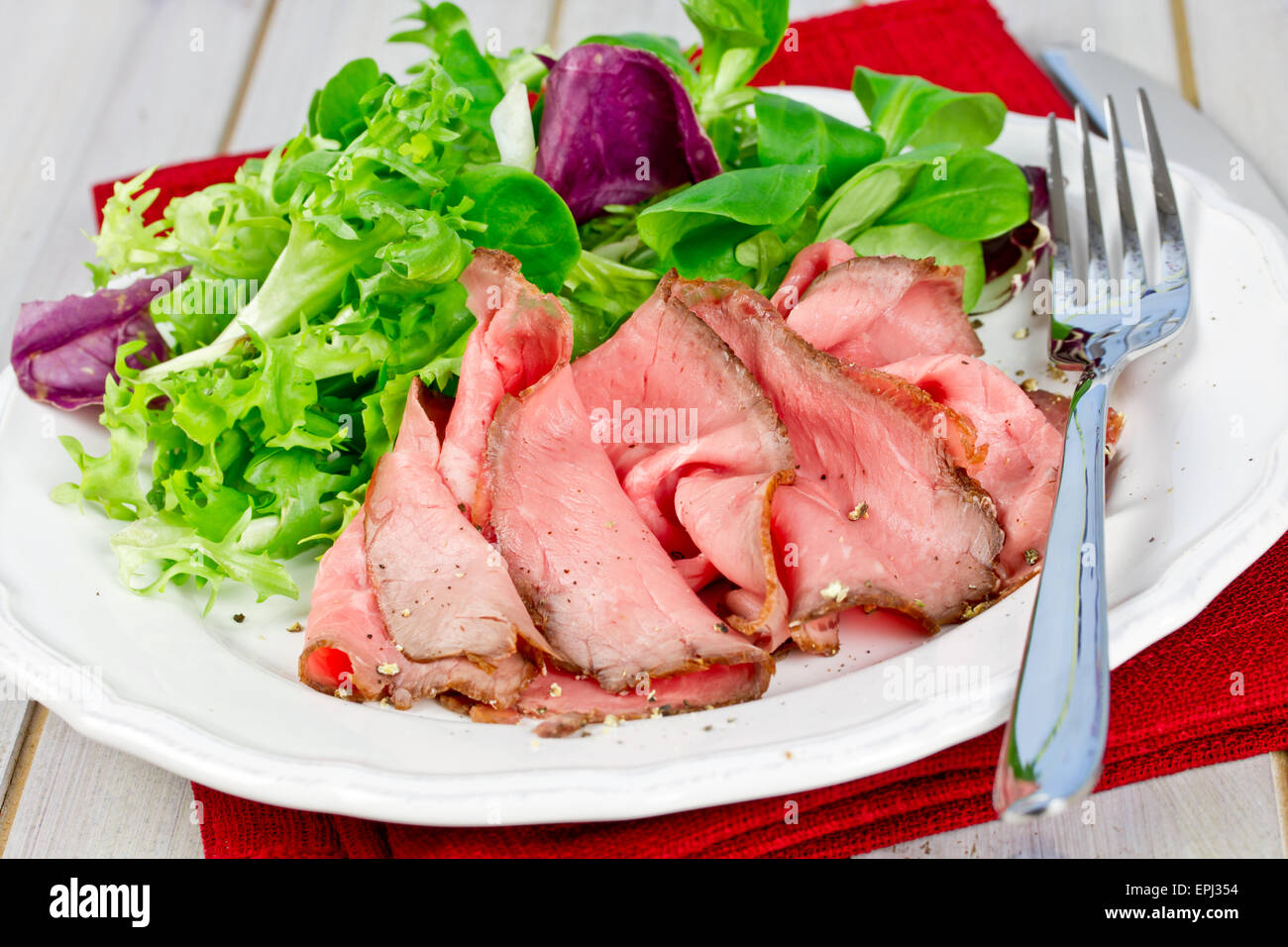Roastbeef hi-res stock photography and images - Alamy