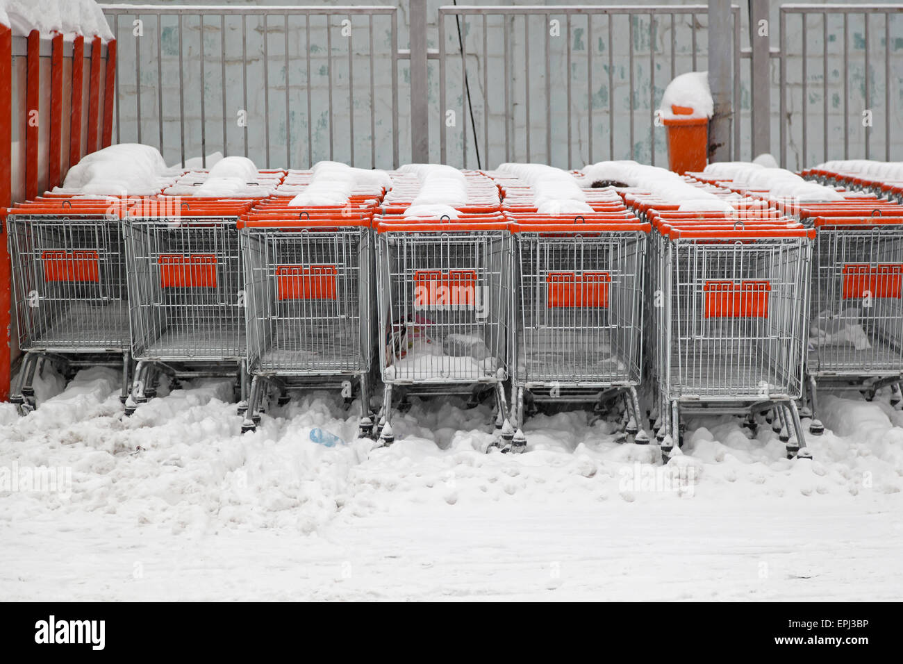 Shopping carts snow Stock Photo - Alamy