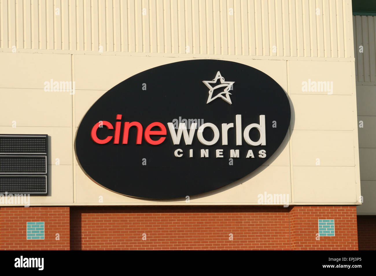 Cinema cineworld hi-res stock photography and images - Alamy