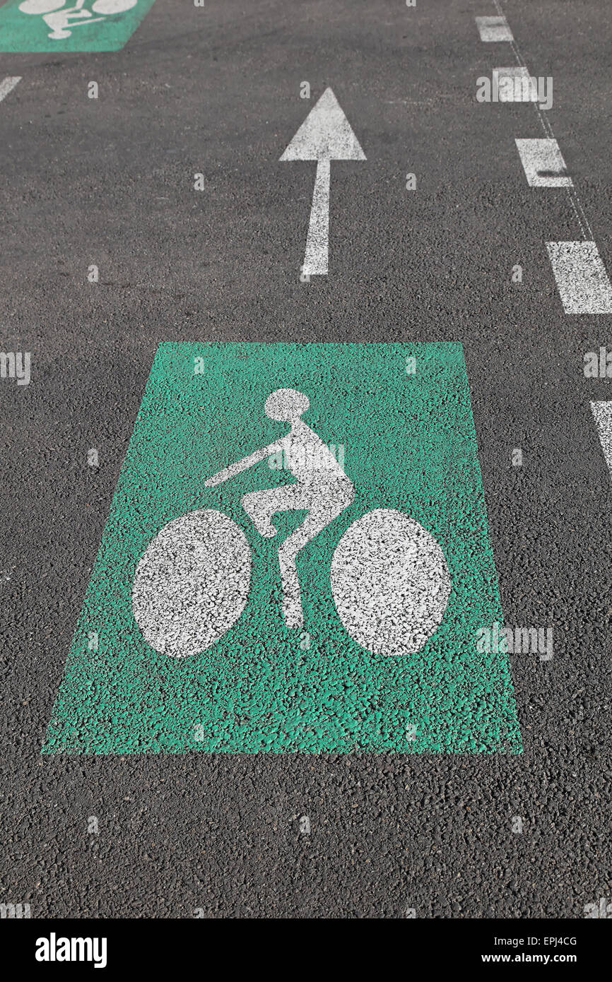 Segregated bike lane hi-res stock photography and images - Alamy