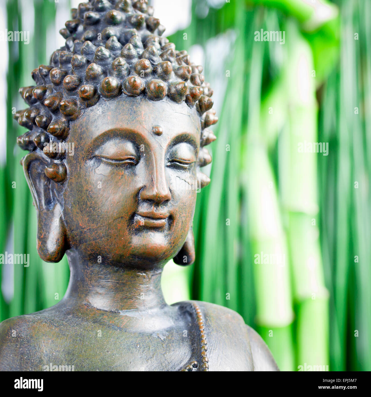 Gold buddha kopf hi-res stock photography and images - Alamy