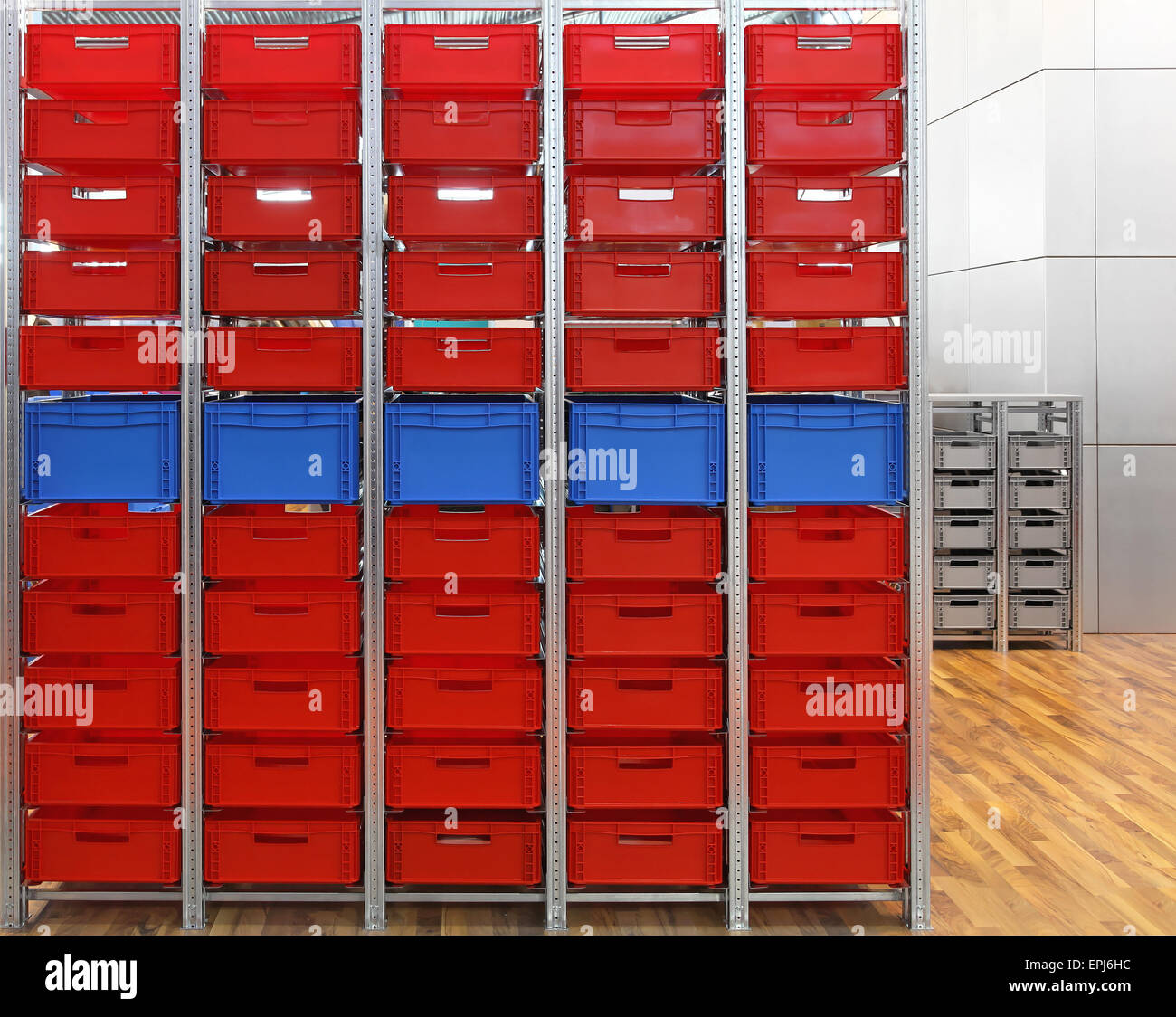 Red shelving hi-res stock photography and images - Alamy
