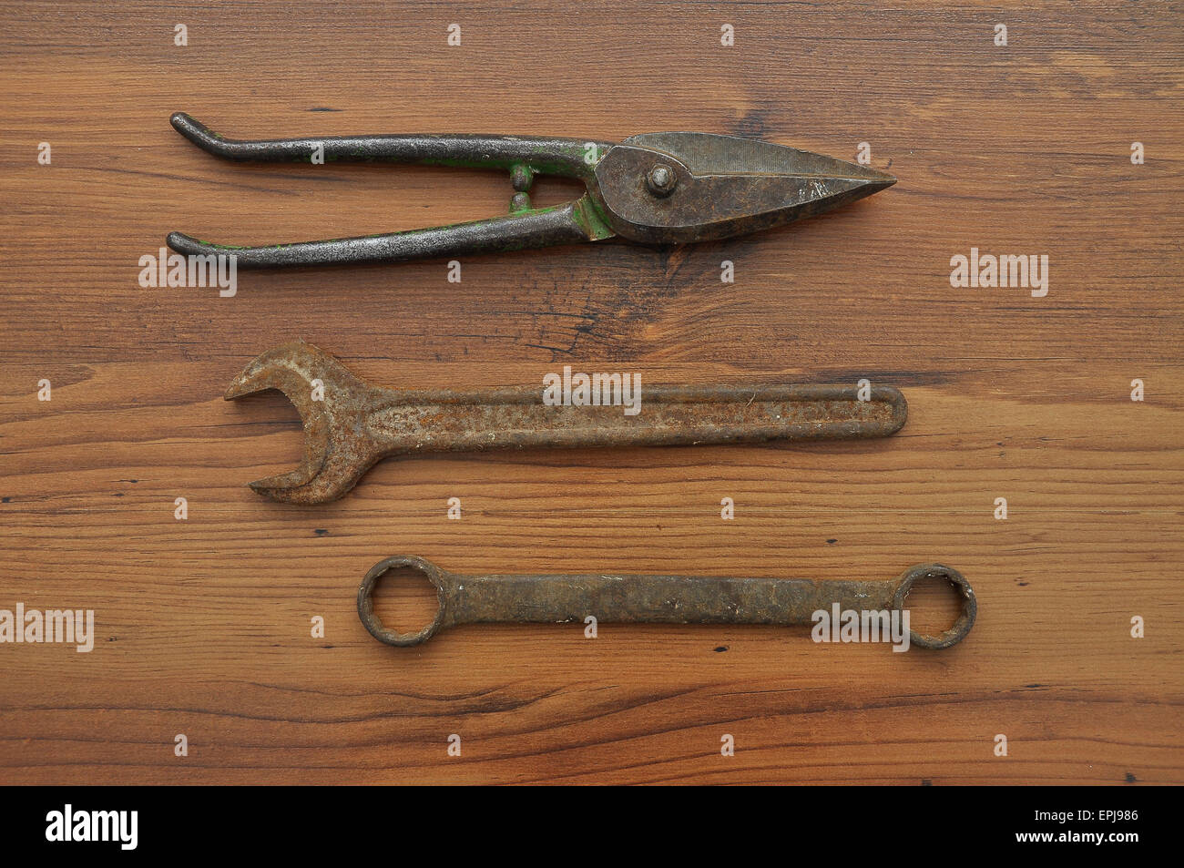 Wood snips hi-res stock photography and images - Alamy