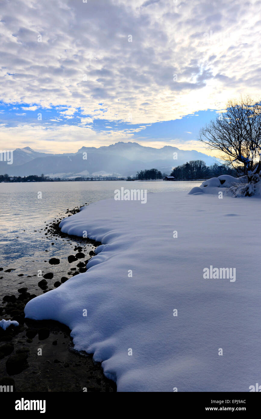 Snow covered lake shoreline, Chiemsee, Chiemgau, Upper Bavaria, Germany ...