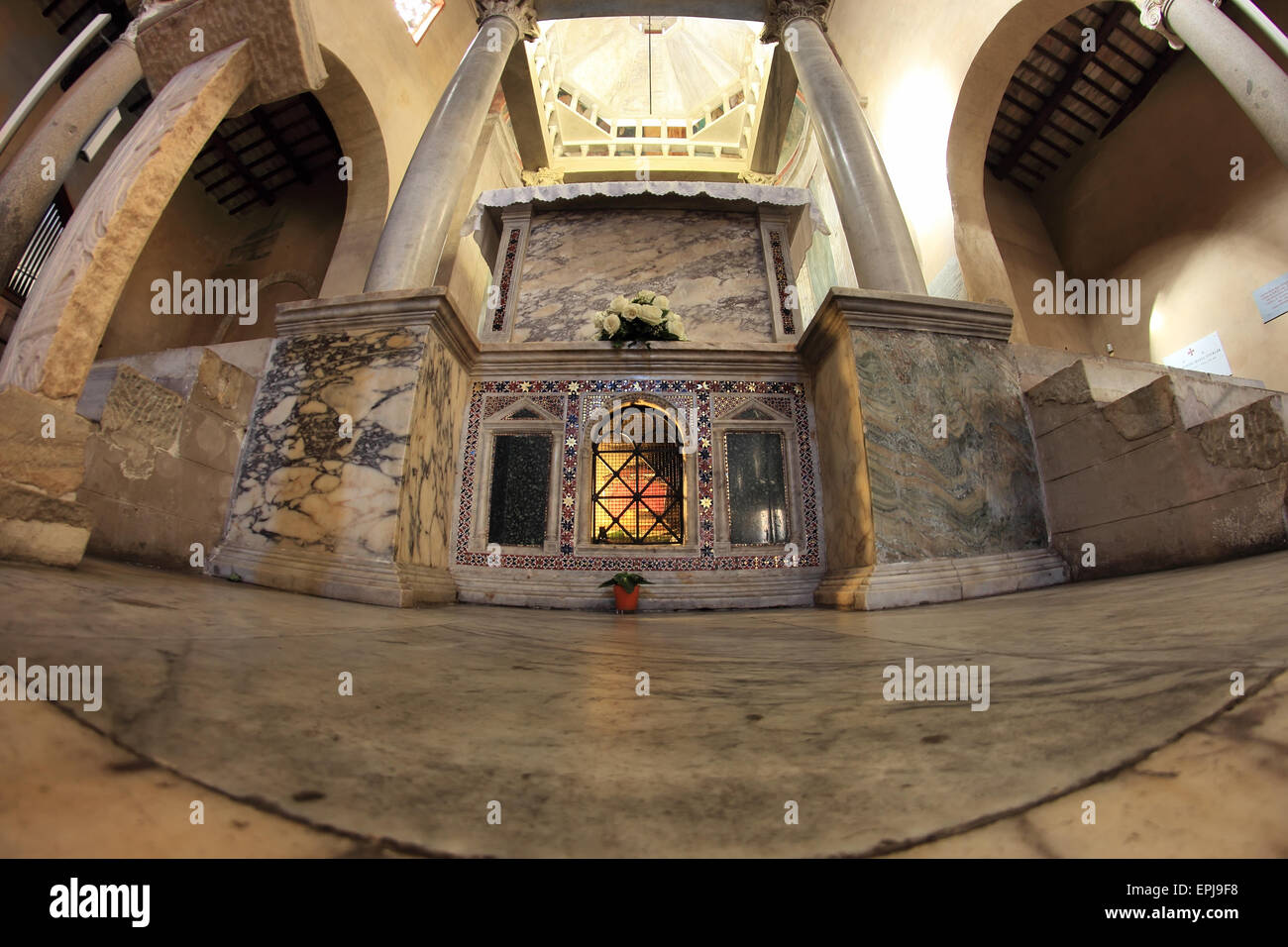 Ancient romanesque hi-res stock photography and images - Alamy