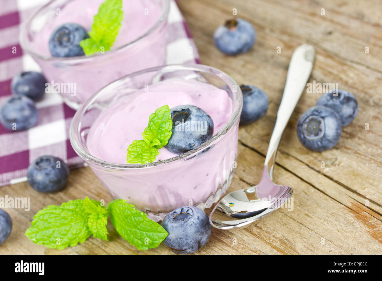 Yoghurt creme hi-res stock photography and images - Alamy
