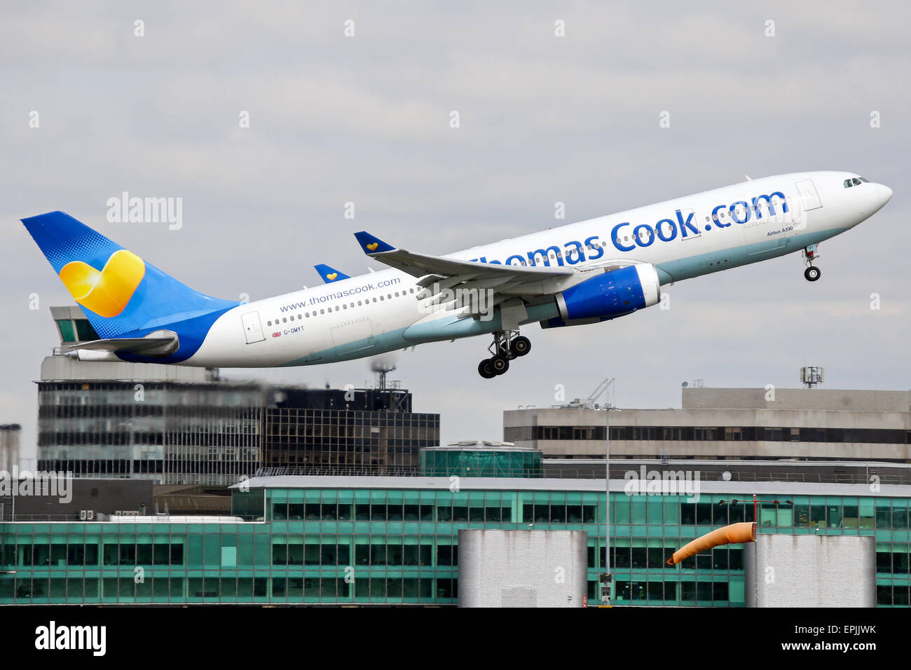 Thomas cook airbus a330 200 hi-res stock photography and images - Alamy