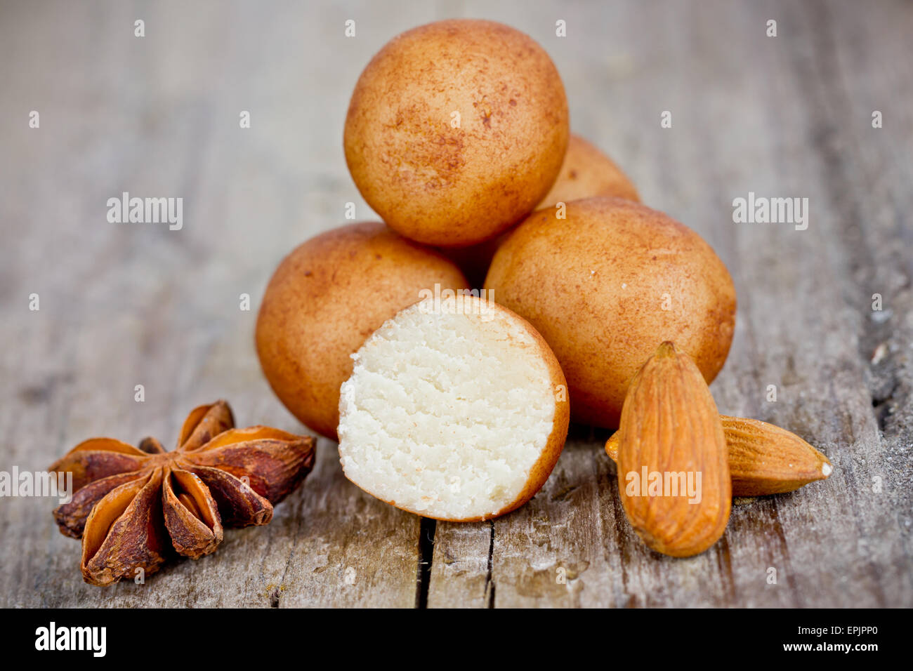 Marzipan hi-res stock photography and images - Alamy