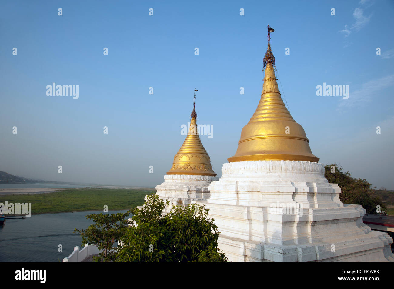 Golden buddhist temples in sagaing hi-res stock photography and images ...