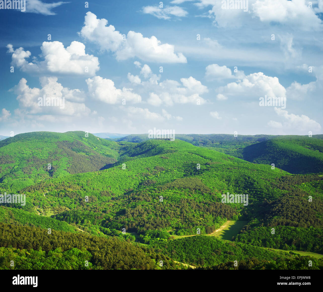 Landscape green hills nature hi-res stock photography and images - Alamy