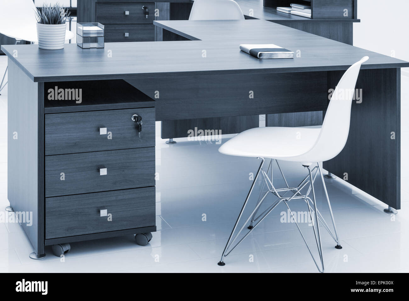 Desk table tables objects hi-res stock photography and images - Alamy