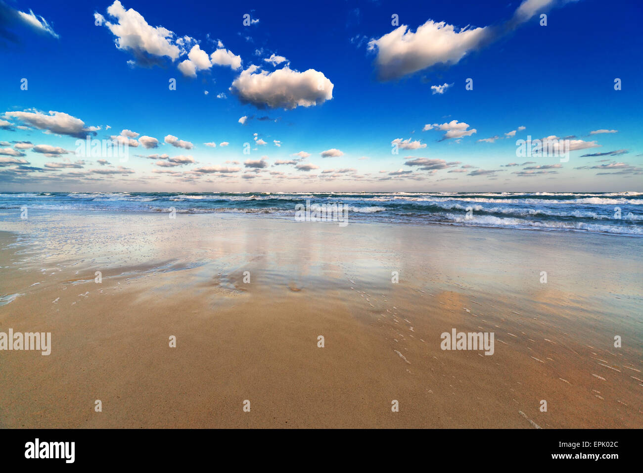 Sky and reflection hi-res stock photography and images - Alamy