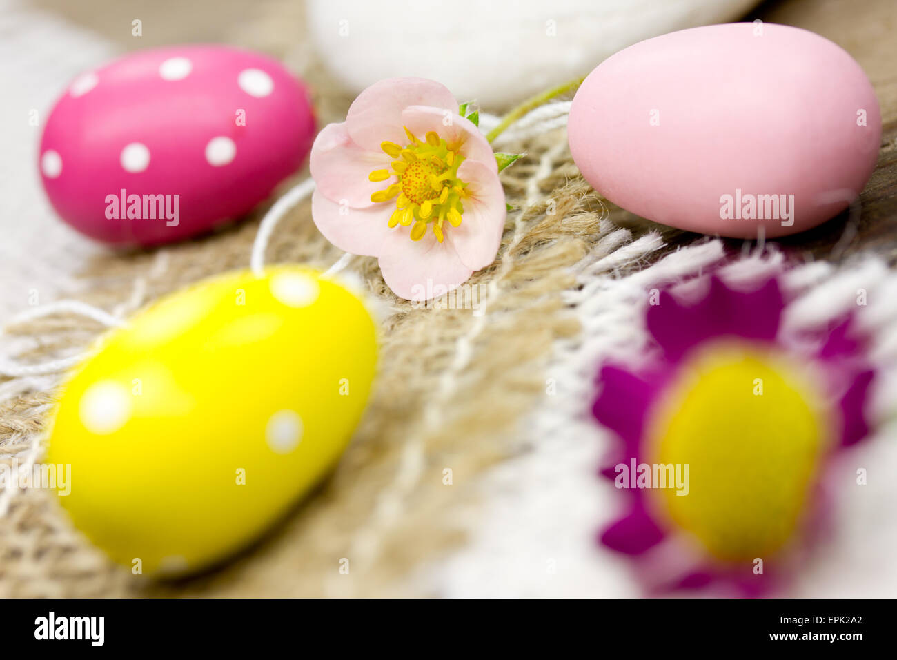 Easter eg hi-res stock photography and images - Alamy