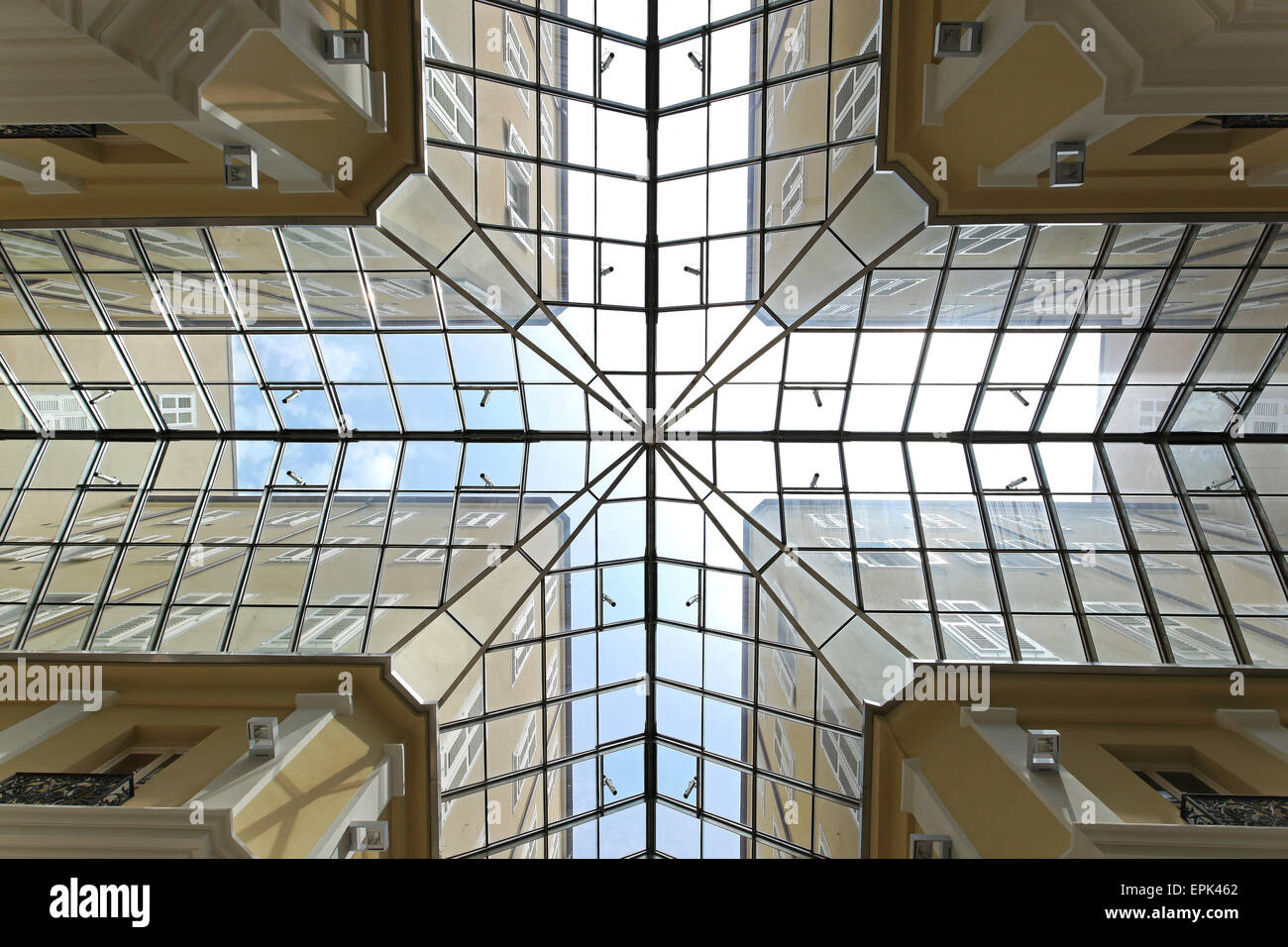 Skylight structure hi-res stock photography and images - Alamy