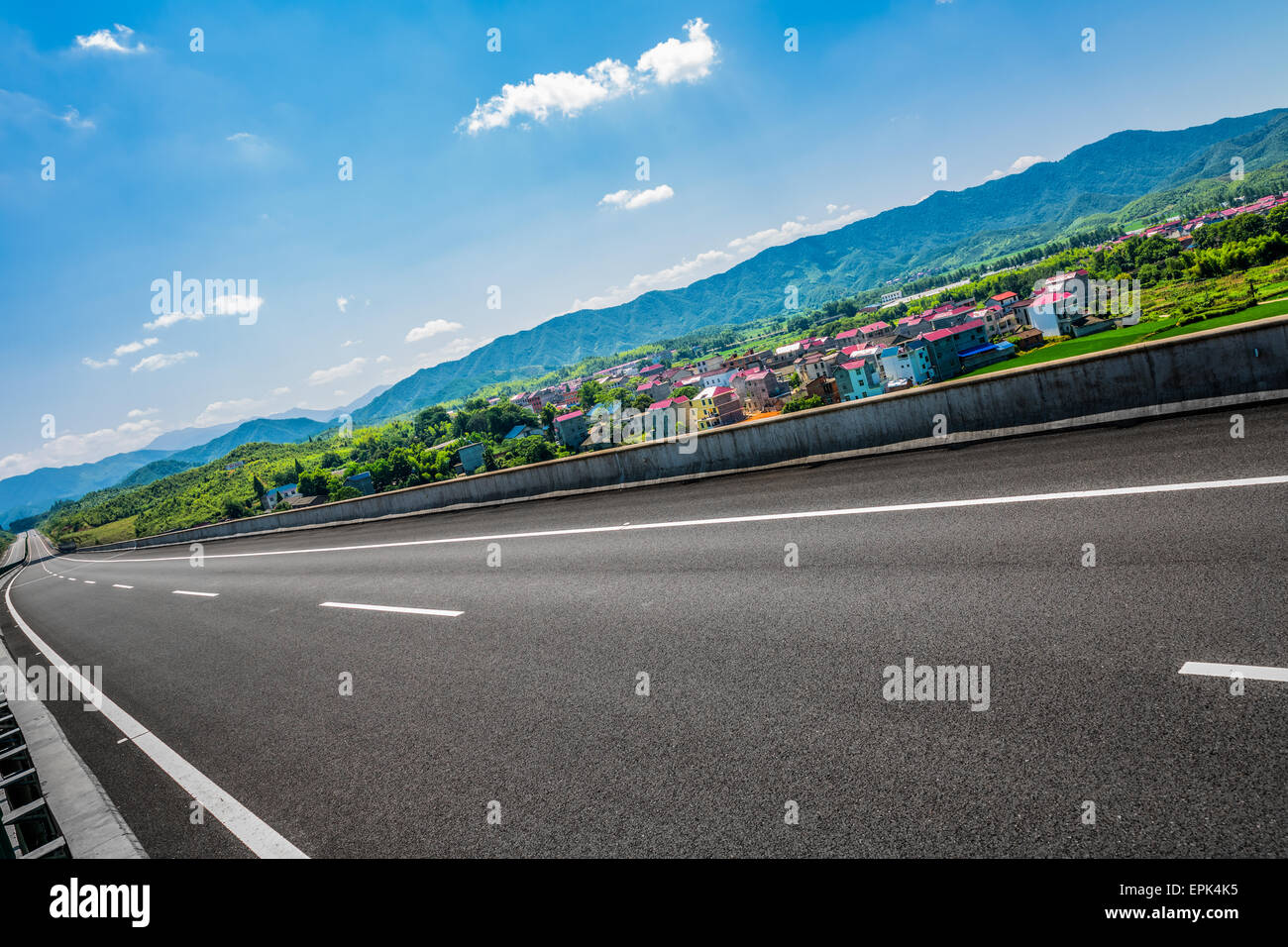 Freeway nature High Resolution Stock Photography and Images - Alamy
