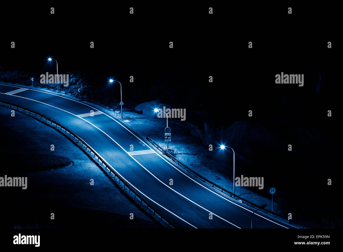 clean road at night Stock Photo - Alamy