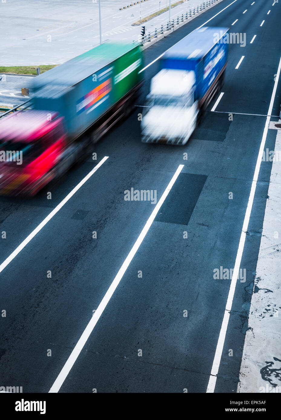 Truck movement hi-res stock photography and images - Alamy
