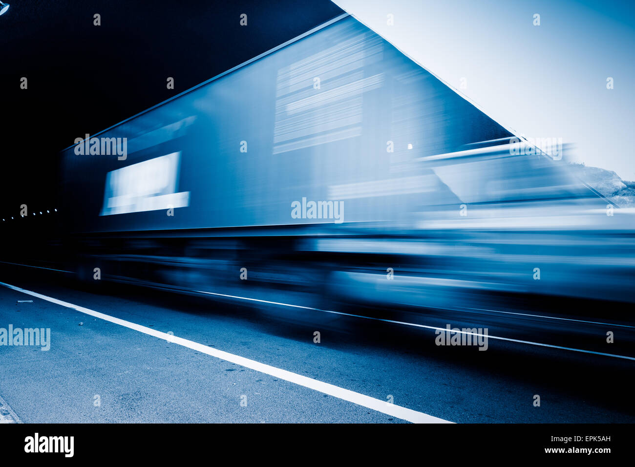 Speeding automobile hi-res stock photography and images - Alamy