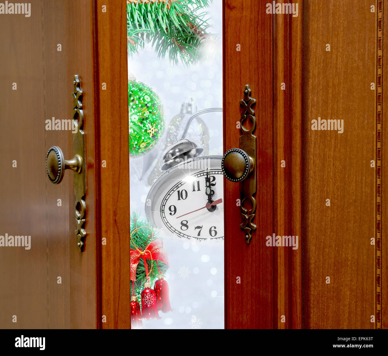 Door clock hi-res stock photography and images - Alamy