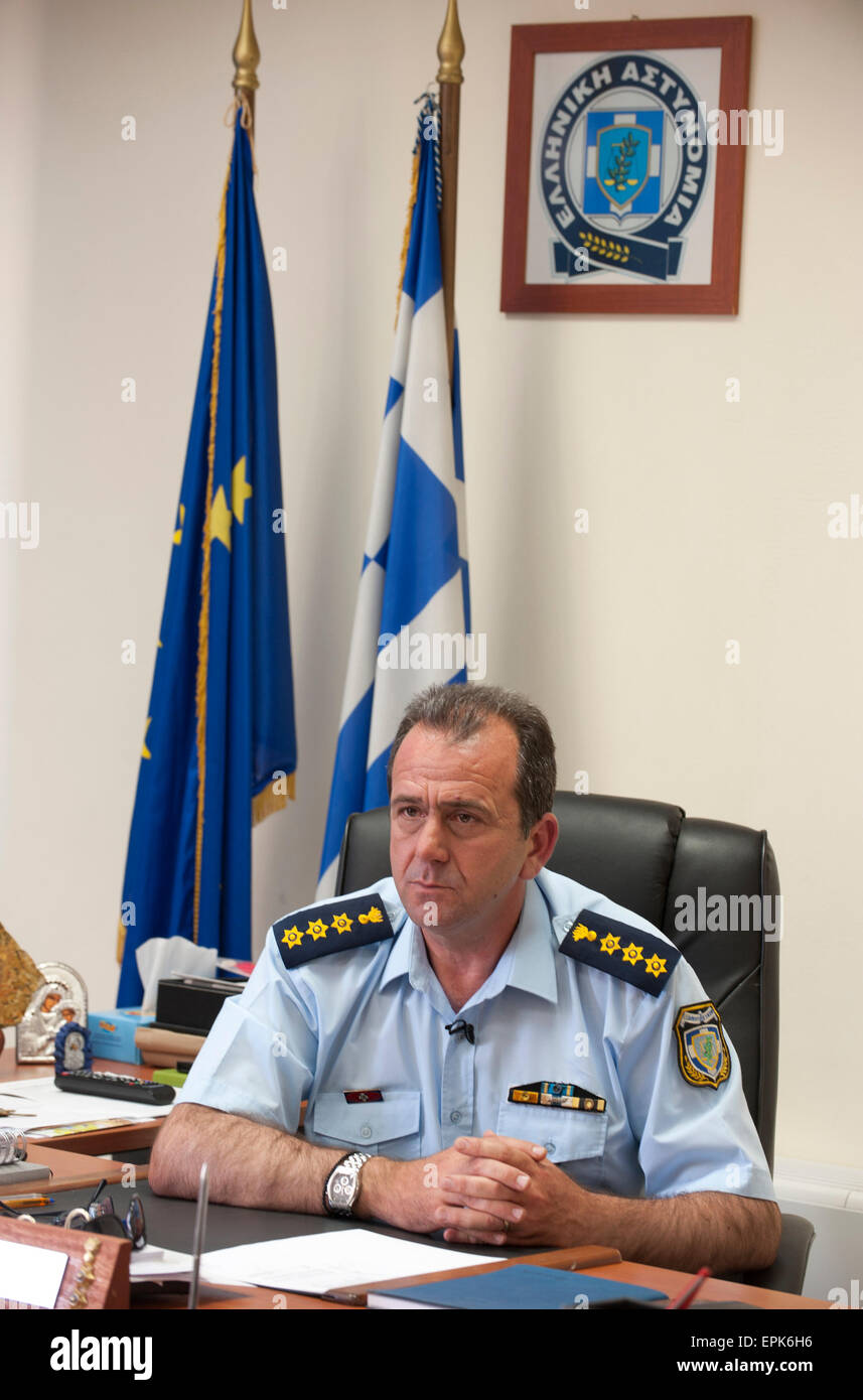 (150519) -- CHIOS, May 19, 2015 (Xinhua) -- Andreas Damiris, Police ...