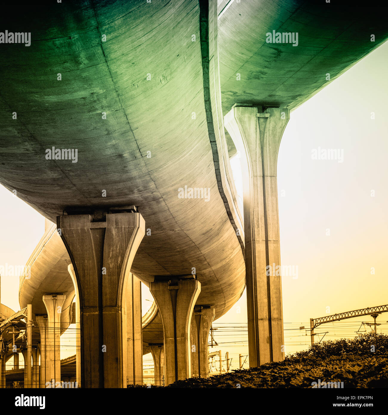 City transport flow hi-res stock photography and images - Alamy