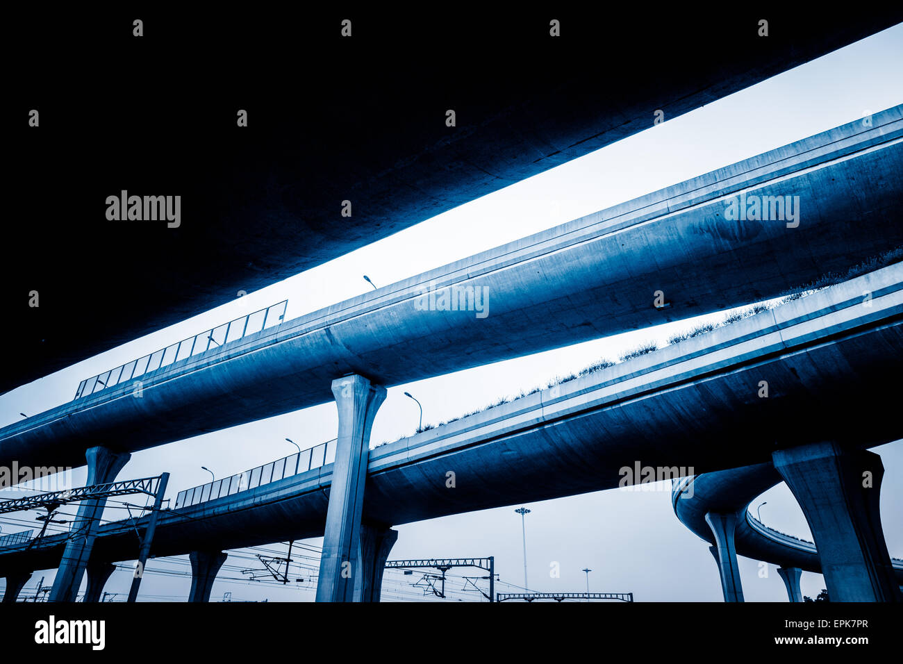 Overpass bridge hi-res stock photography and images - Alamy