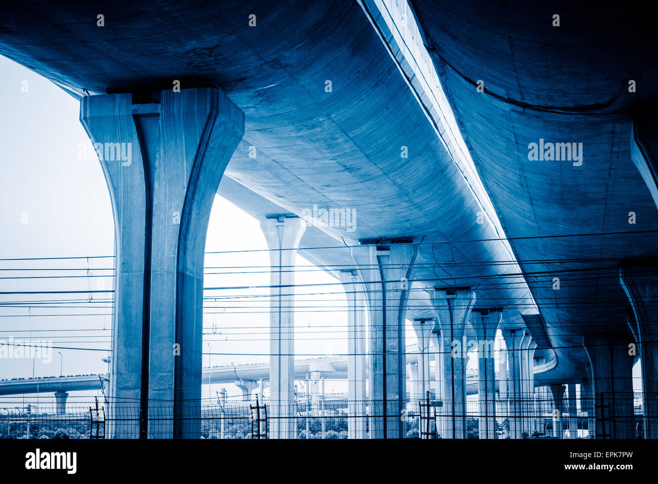 Overpass bridges hi-res stock photography and images - Alamy