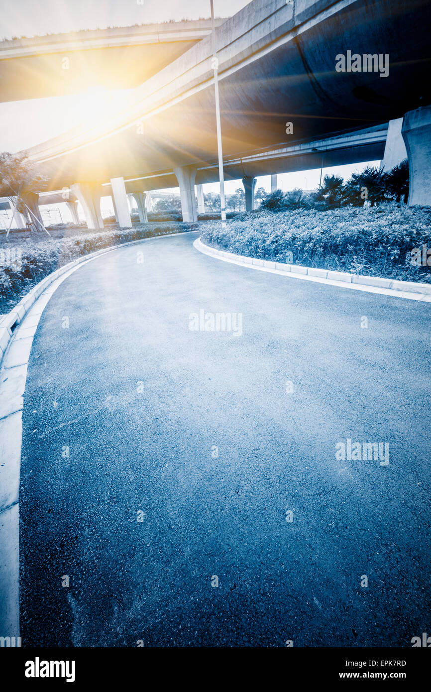 Walk overpass hi-res stock photography and images - Alamy