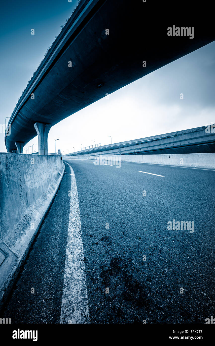 Roadway overpass hi-res stock photography and images - Alamy