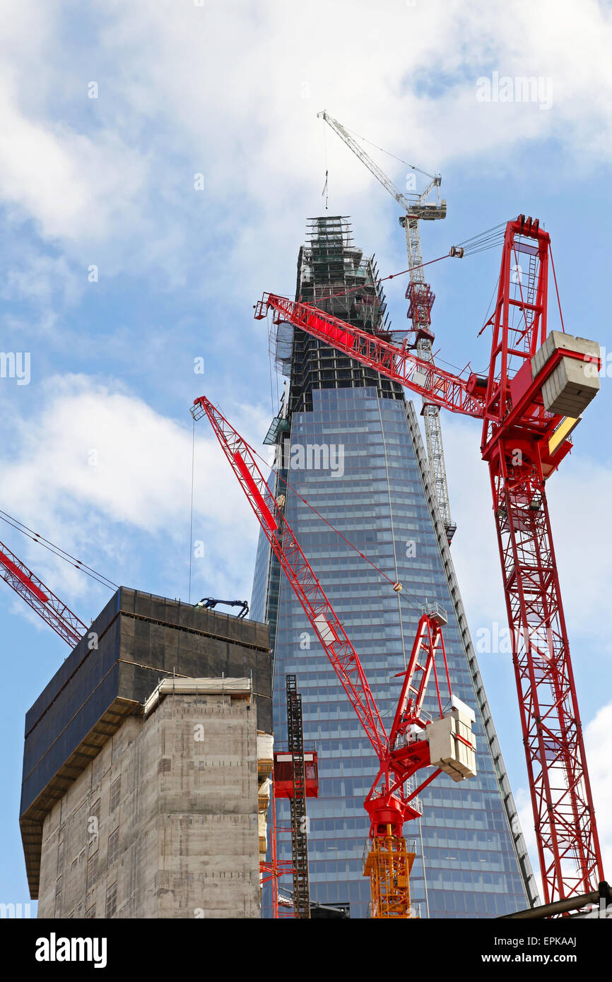 Construction building new shard hi-res stock photography and images - Alamy