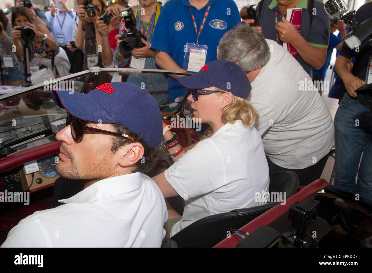 Models Jodie Kidd and david Gandy in Piazza Vittoria for the start of ...