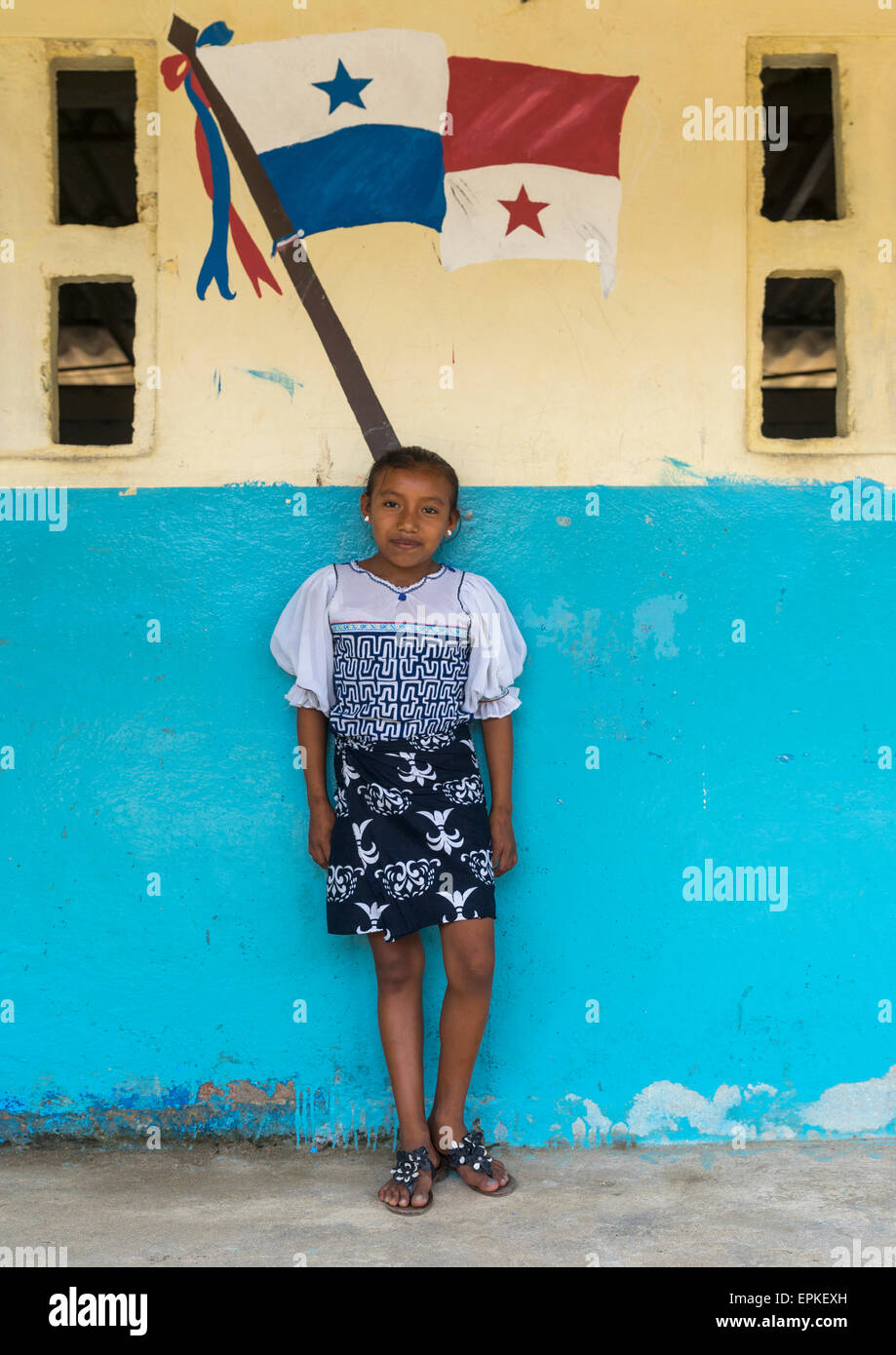 Guna indian women hi-res stock photography and images - Alamy