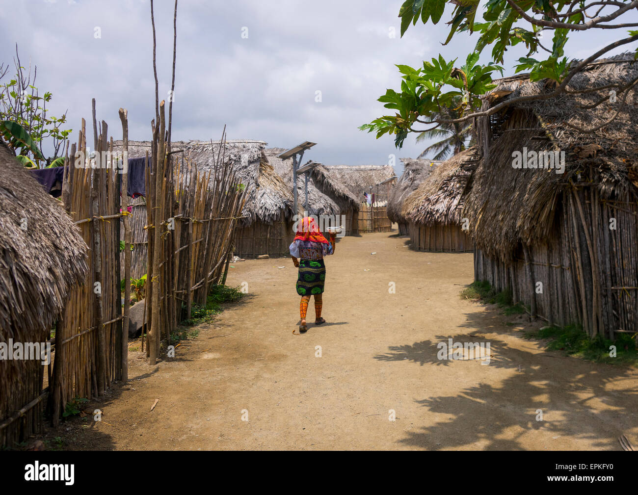 Traditional kuna house san blas hi-res stock photography and images - Alamy