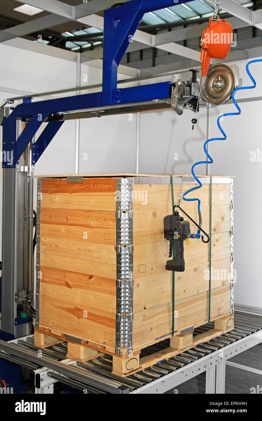 Packing crate hi-res stock photography and images - Alamy