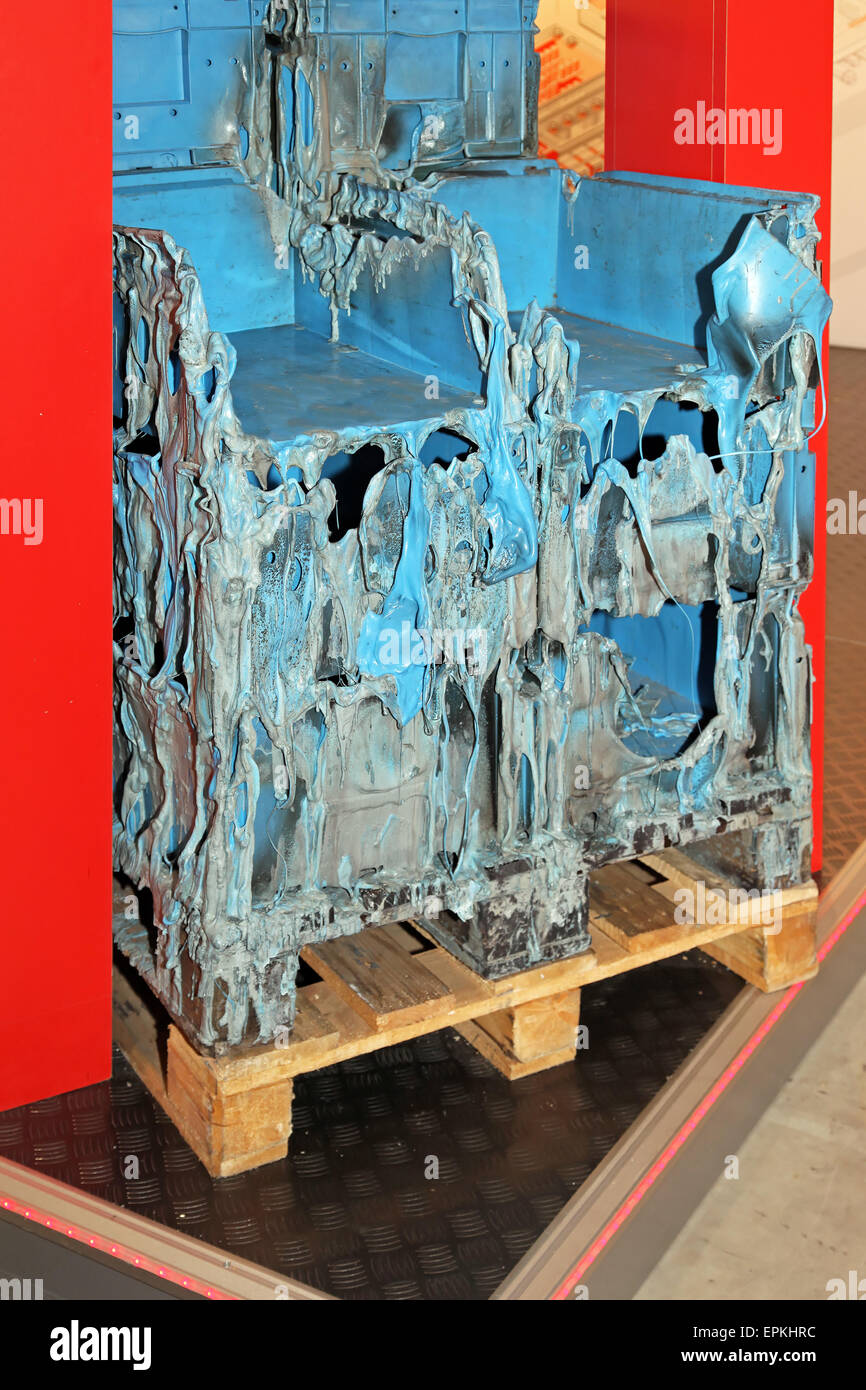 Plastic pallet box hi-res stock photography and images - Alamy