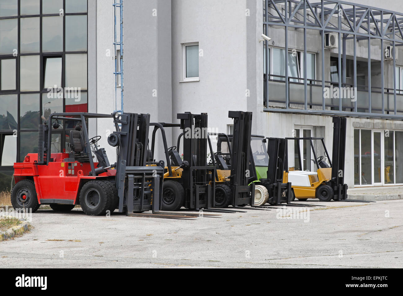 Forklifts hi-res stock photography and images - Alamy
