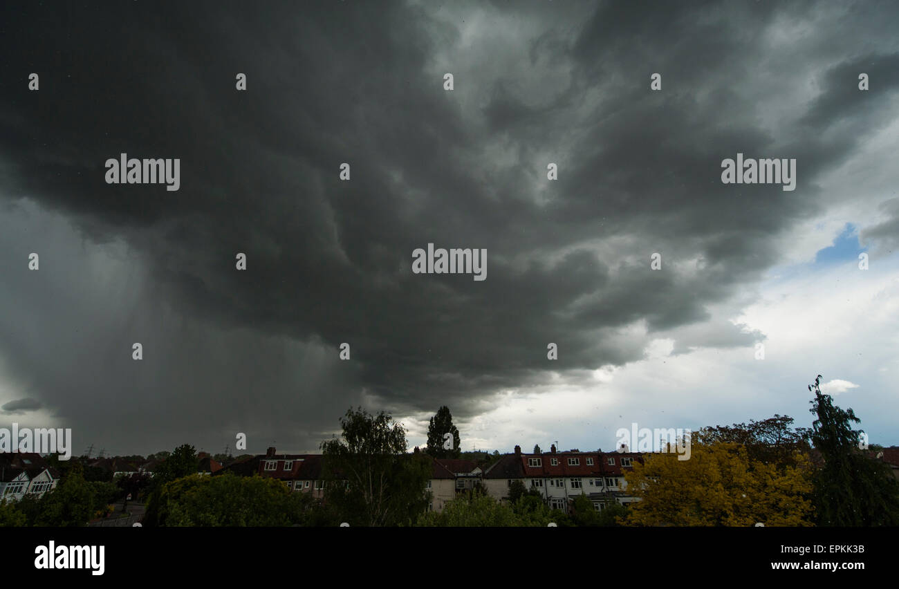 London lightning storm hi-res stock photography and images - Alamy